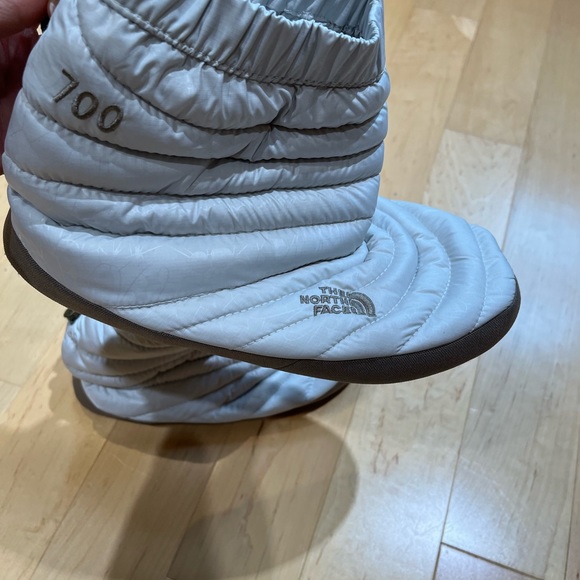 The North Face | Shoes | North Face 70 Down Filled Tent Puffer House ...